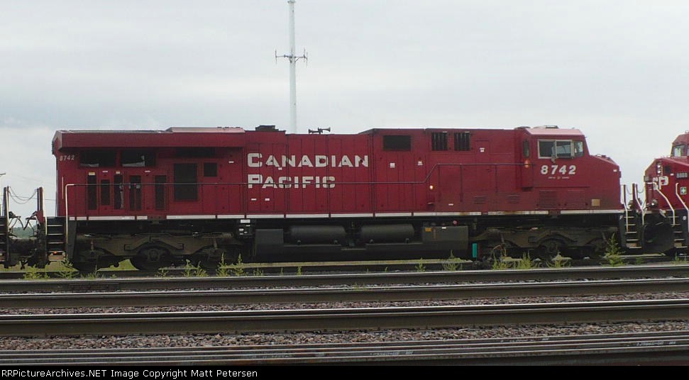 CP 8742